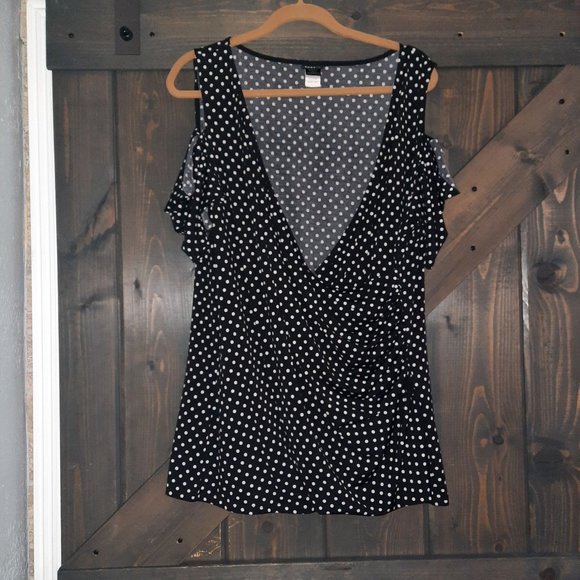 torrid | Tops | Torrid 3x Black Cold Shoulder Cross Over Shirt Black ...